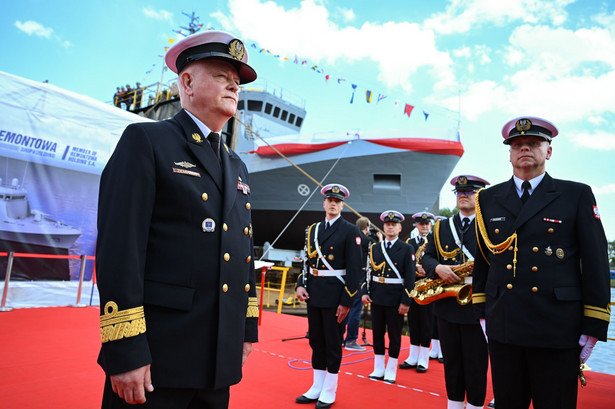 Zwodowano nowy okręt dla Marynarki Wojennej. Oto ORP Jaskółka - Dziennik.pl