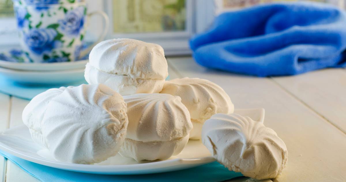 Jak zrobić idealne bezy z białek? Mamy przepis, którego nie da się zepsuć | Ofeminin