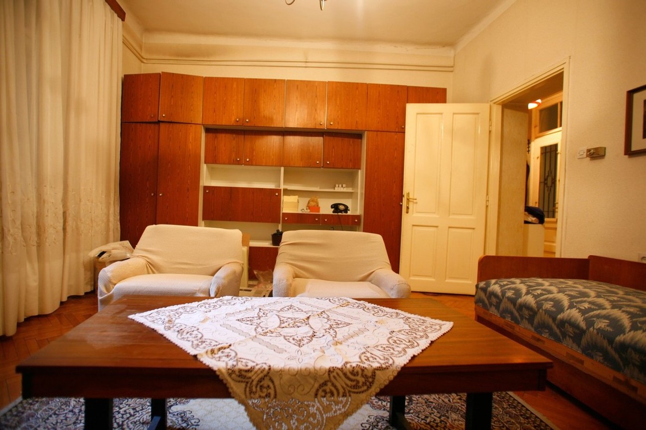 Majka s dvoje male deca mora hitno da se iseli iz stana i plati 5.300 evra