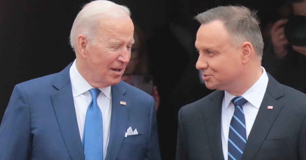 Czy Amerykę obchodzi PiS? Ekspert: Biden zmienił politykę | Newsweek