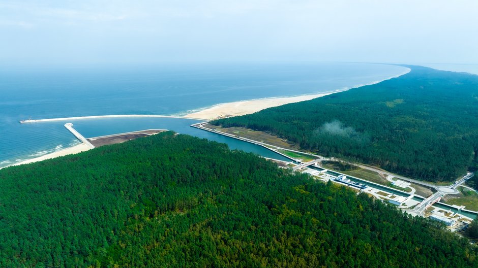Przekop Mierzei Wiślanej nie wypalił? Średnio kilka statków na dobę ...