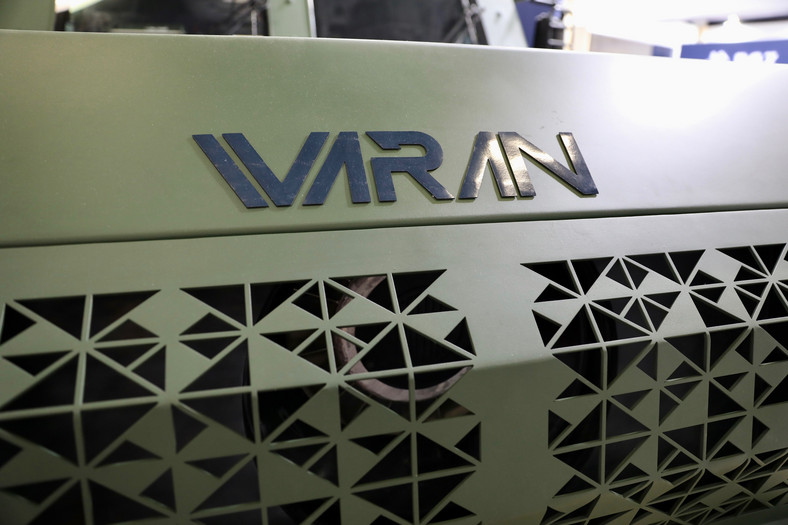 WARAN z Sanoka dla wojsk rakietowych i artylerii. Oto pancerny wóz PGZ ...