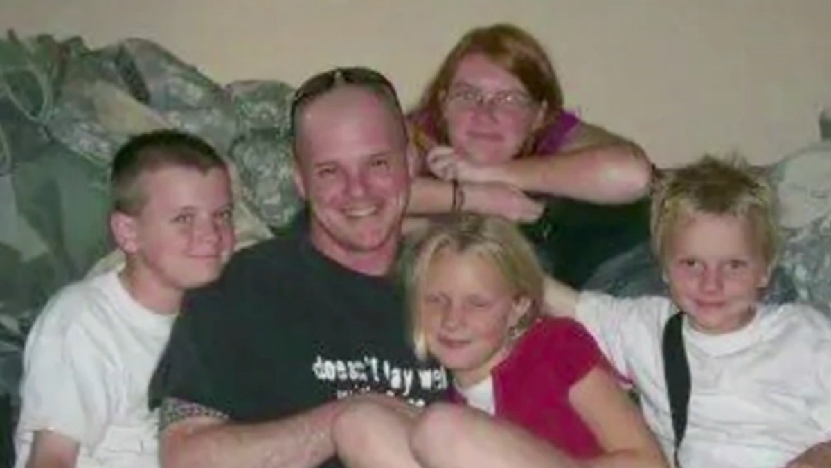 Dziewięciolatka na strzelnicy zabiła im ojca. "Chcemy cię poznać i ...