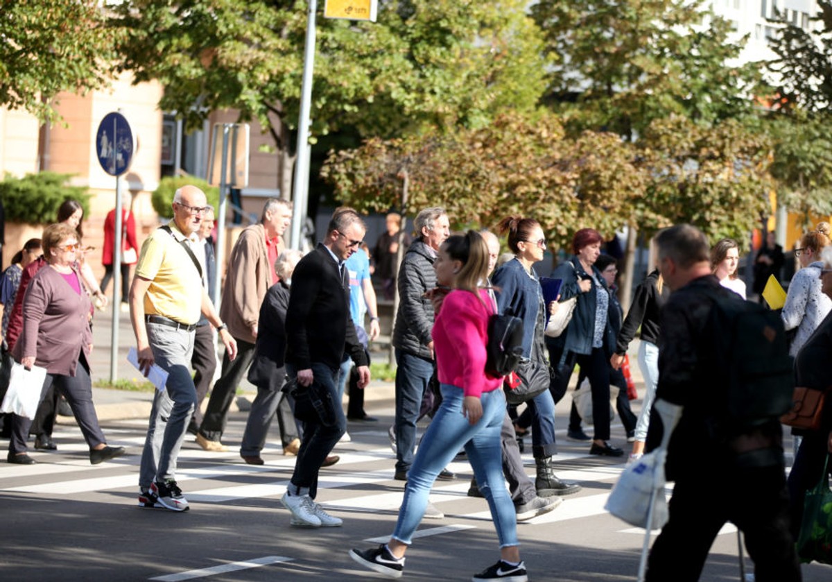Mladost odlazi, starost dolazi: U Srpskoj u posljednjih 10 mjeseci ...