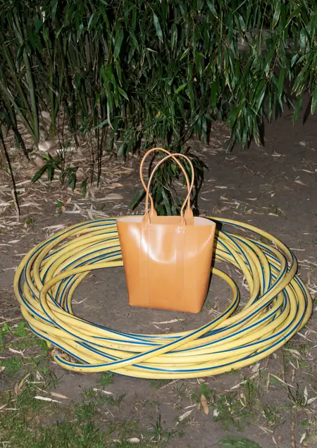 Niezwykła sesja zdjęciowa Balagan w sześciu europejskich miastach - Noizz