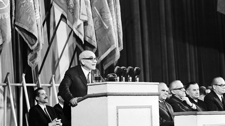 "Piąta kolumna" Gomułki, czyli Marzec, który zaczął się w czerwcu ...