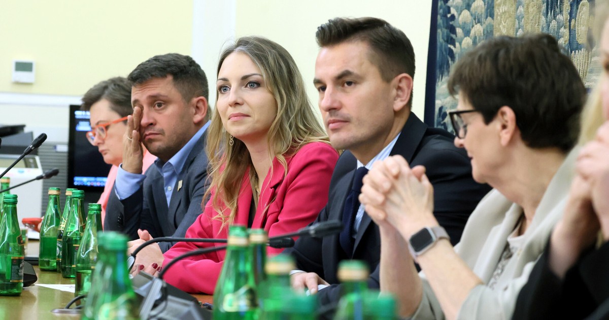 Kinga Gajewska i Arkadiusz Myrcha na ustach polityków. "Ekstrawagancja" - Wiadomości