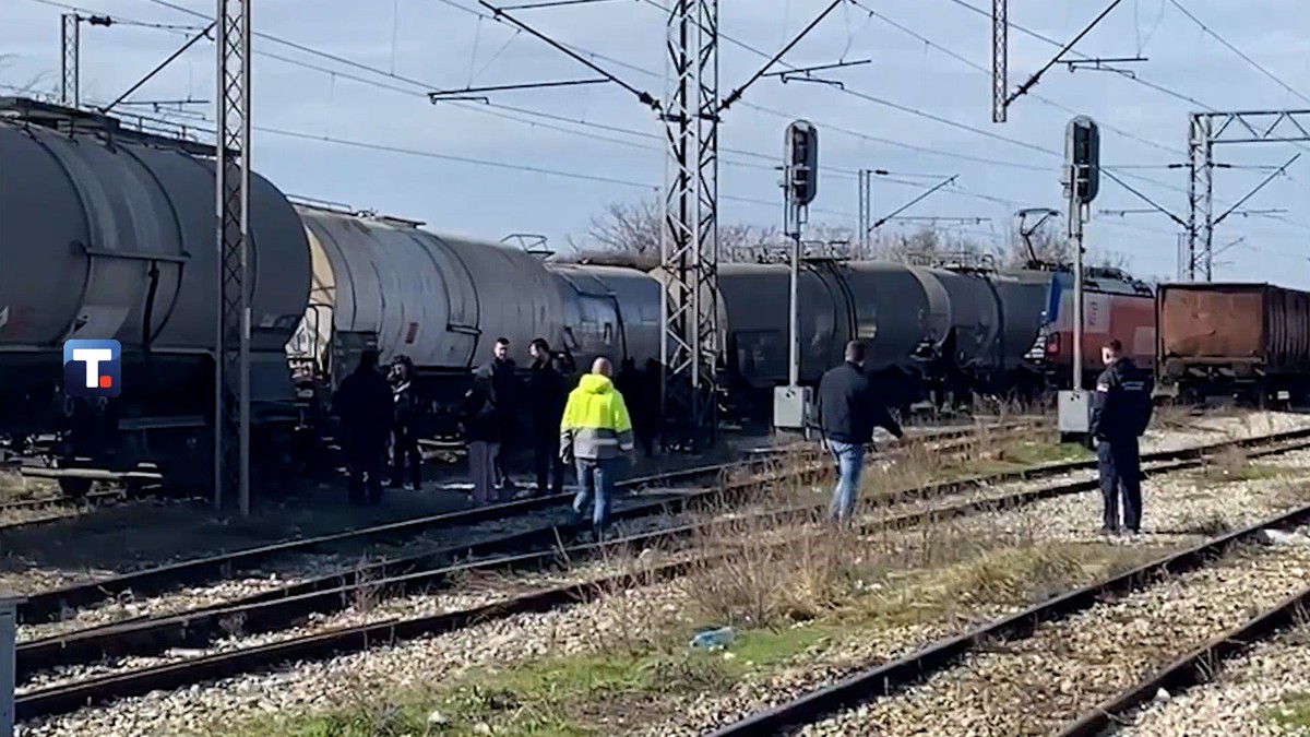 Prekinut saobraćaj na pruzi kod Zaječara, iskliznule cisterne sa fosfornom kiselinom - Blic