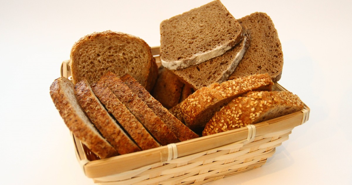 Chleb razowy. Chleb pełnoziarnisty. Jakie pieczywo wybrać?
