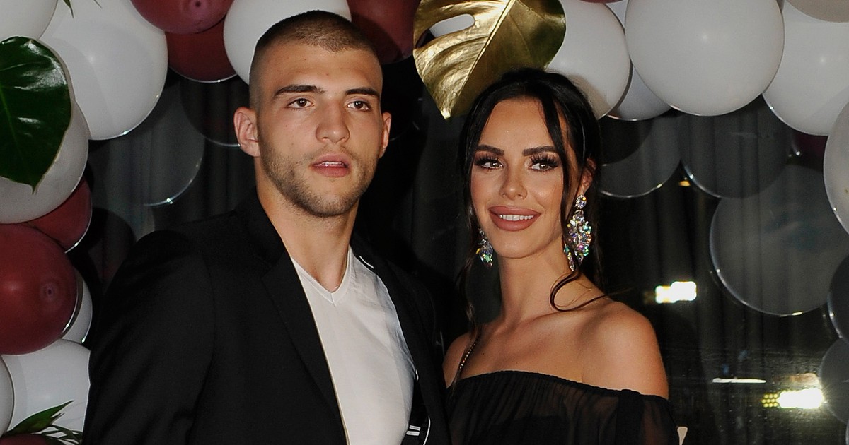 Pevačica otkrila istinu o porodici Rodić: Ceci usred emisije otkrila šta ljudi iz Titela misle o ...