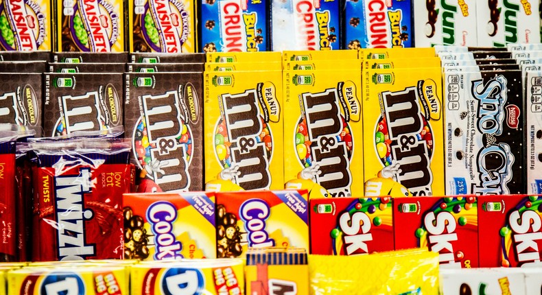 11 snacks you used to see in every movie theater but hardly find in ...