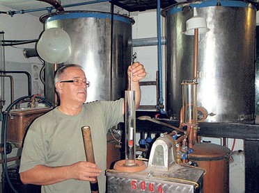 Parlagfüves pálinkát készít allergia ellen - Blikk