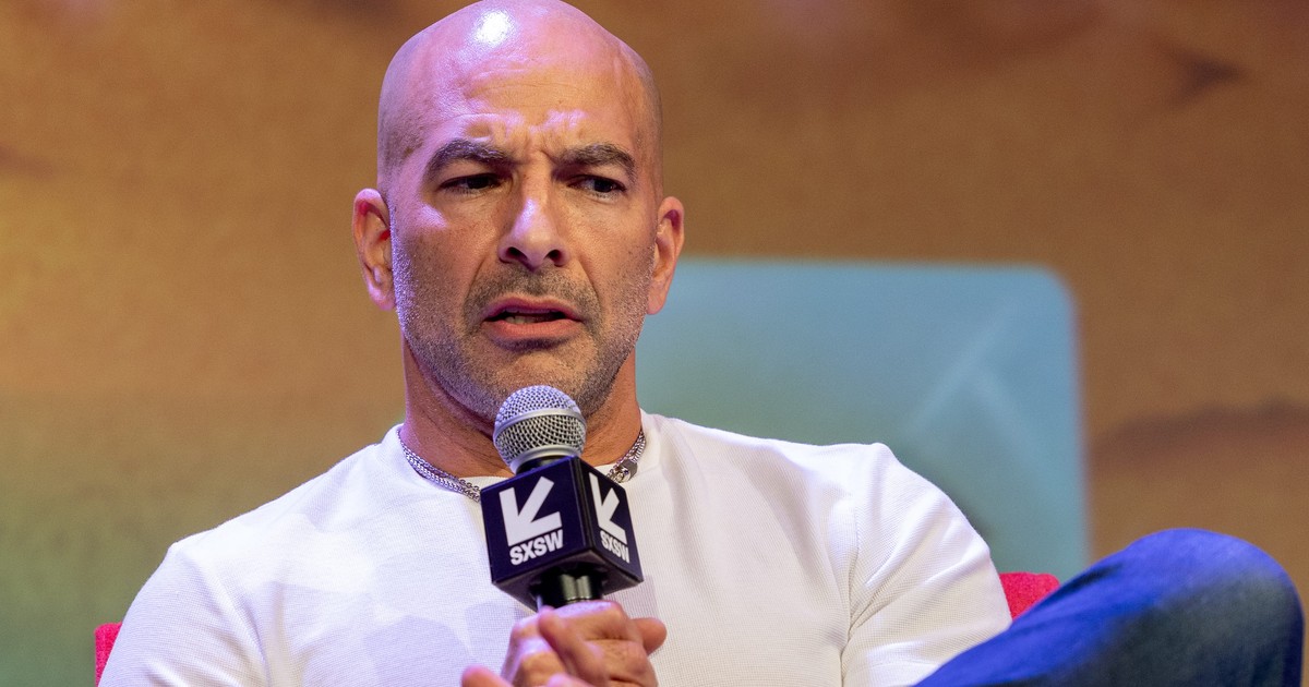 Peter Attia, longevity doctor named in Epstein files, no longer listed ...