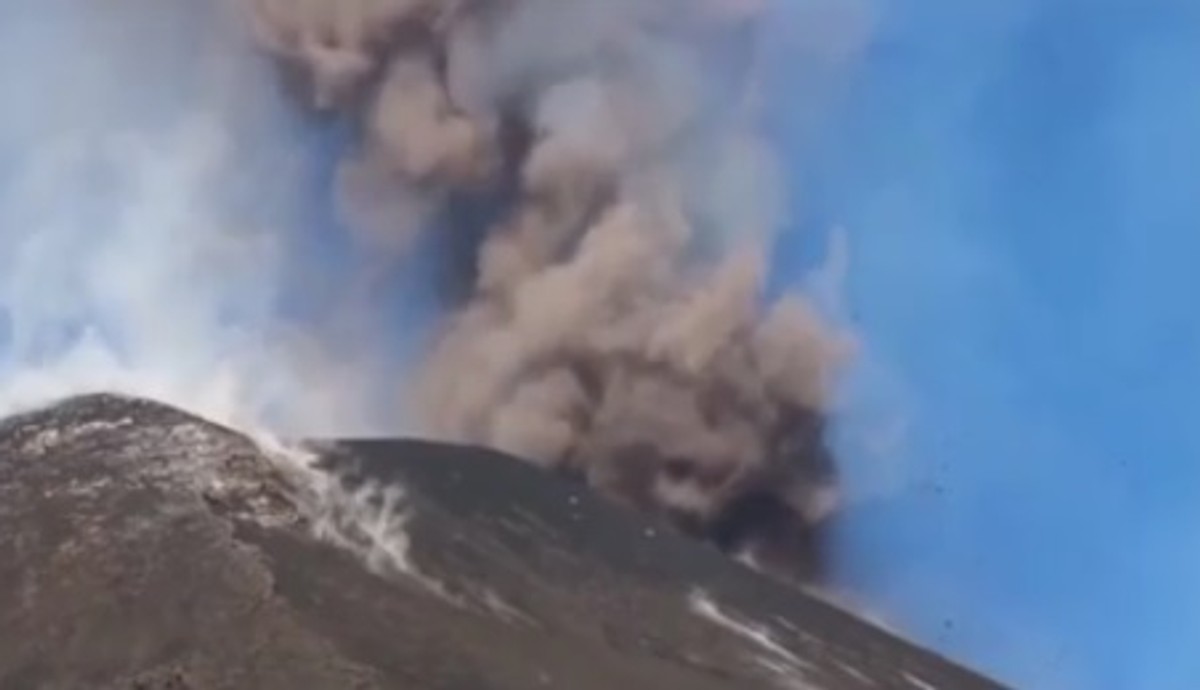 Sicilija: Proradio vulkan Etna