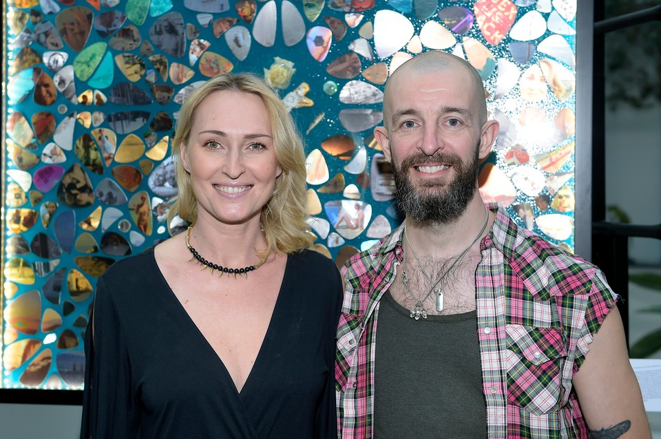 Anita Lipnicka z mężem na wernisażu jego prac. Jak się prezentowali ...