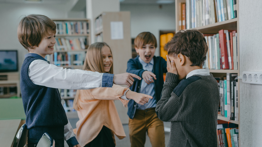 Iskolai bántalmazás: hogyan lehet észrevenni, ha a gyerekünket bántják ...