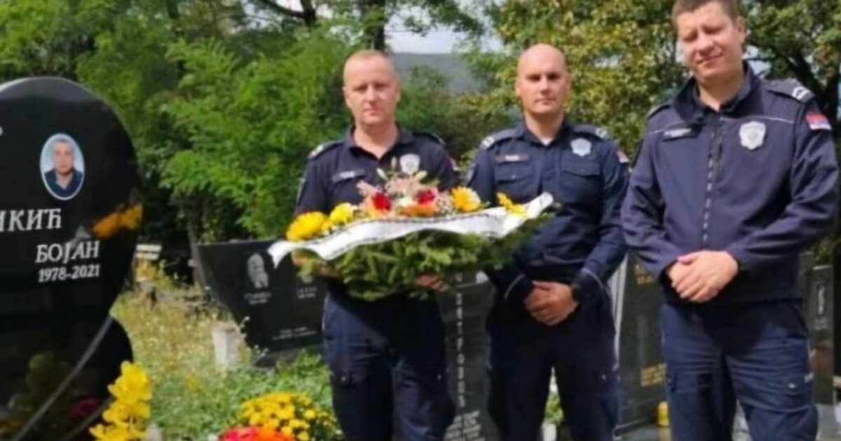 Pripadnici pogranične policije u Prijepolju odali počast poginulom ...