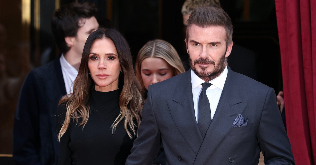 David i Victoria Beckham na Paryskim Tygodniu Mody. W tle konflikt z ...
