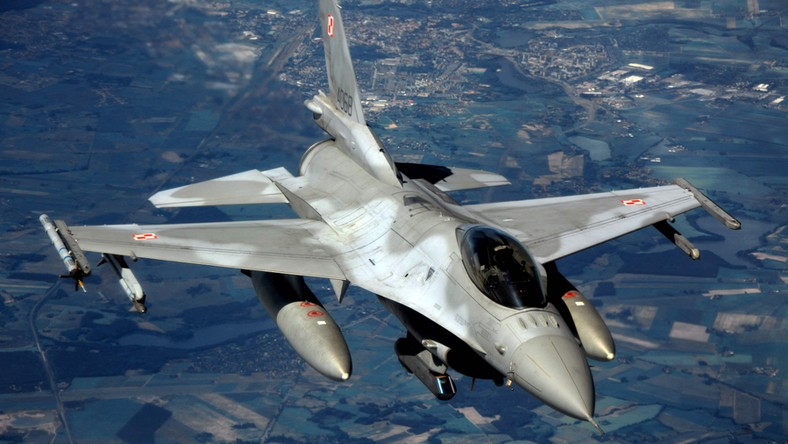 Polskie F-16 przechwyciły rosyjski samolot szpiegowski - Wiadomości