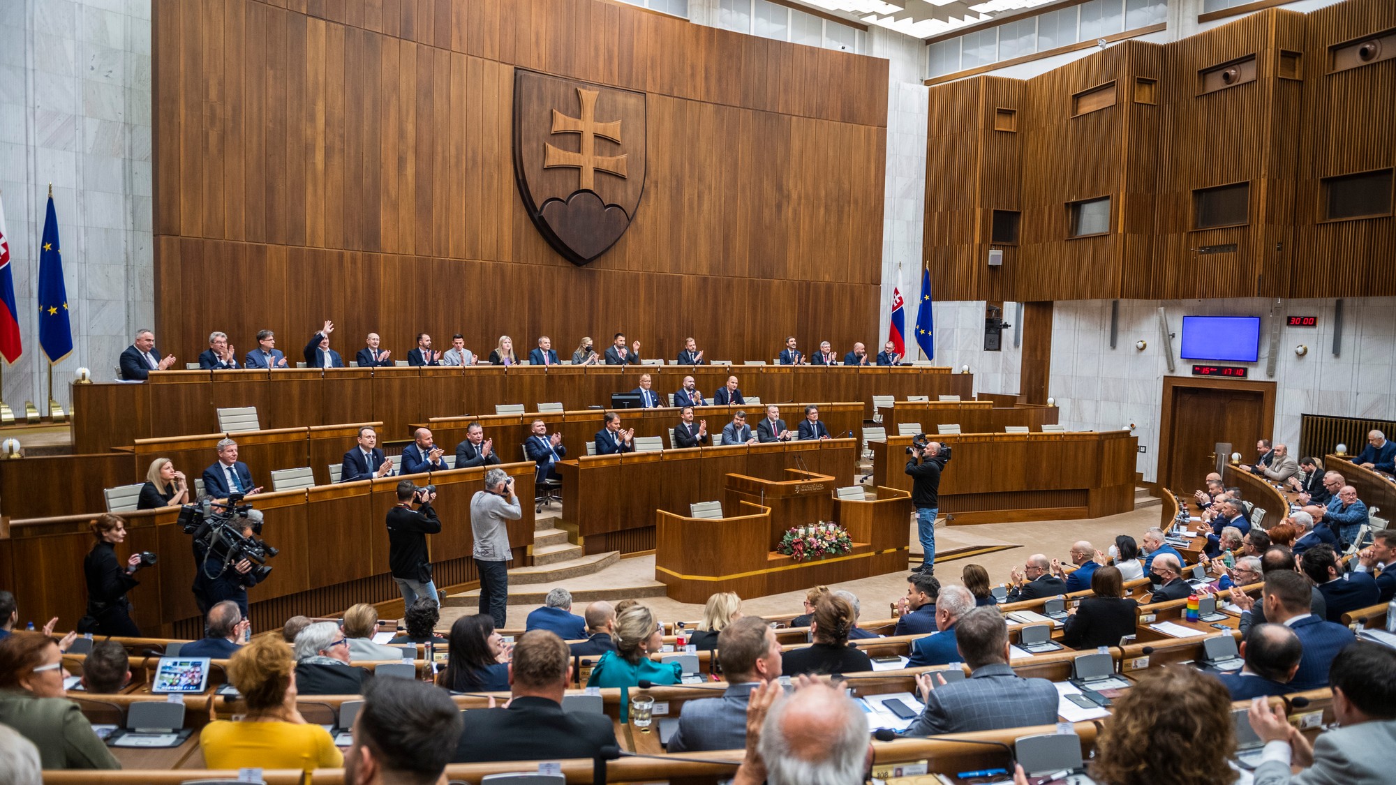 Publicista Hrabko o situácii v NRSR: Jeden cirkus sa možno skončil, ale druhý v parlamente ...