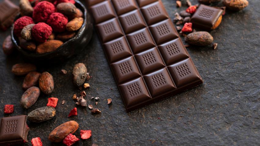 Finom szíverősítő: ezért érdemes fekete csokoládét enni | EgészségKalauz