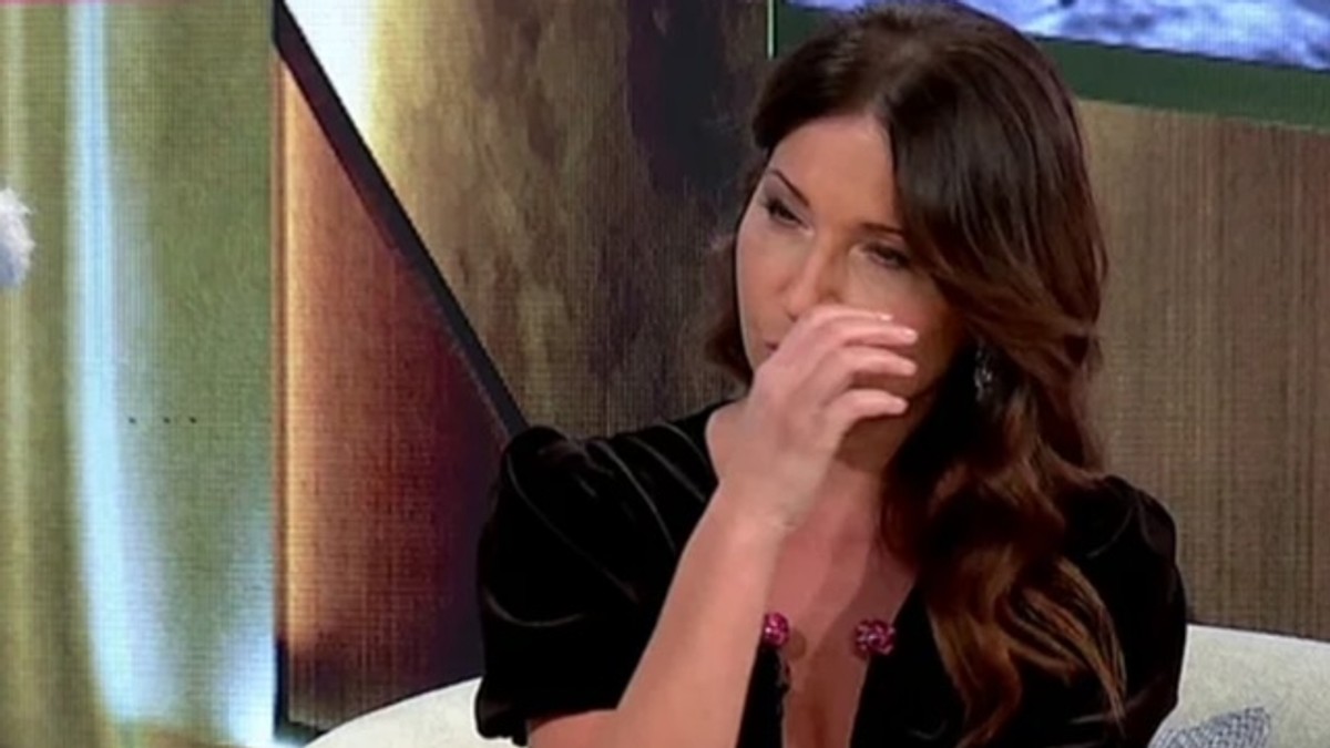 Pevačica ubijena nakon što je gostovala kod Sanje Marinković: Jezivi detalji - Blic