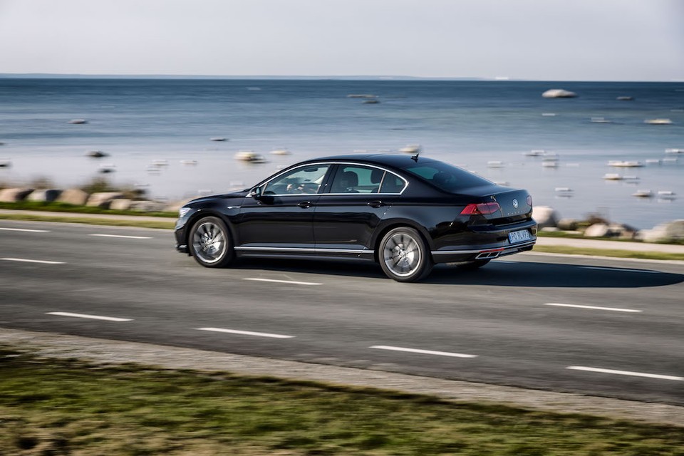 Nowy Volkswagen Passat z IQ. Drive – wyjaśniamy jak to działa