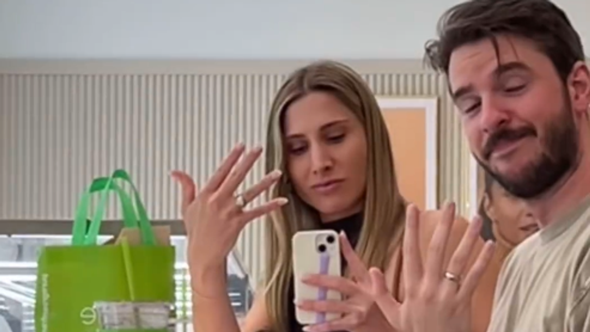 Oženio se sin legendarnog košarkaša: Gala venčanje održano u Čikagu - Blic