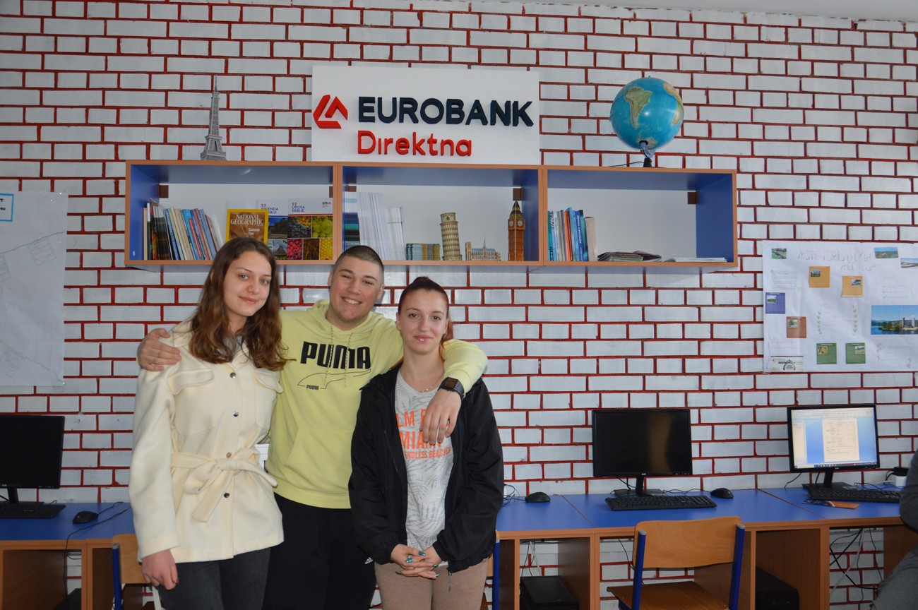 Marija, Sara i Mihajlo sada lagano spremaju maturski, a EVO i zašto - Blic Marija, Sara i Mihajlo sada lagano spremaju maturski, a EVO i zašto - Blic