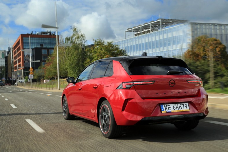 Nowy Opel Astra 1.6 Turbo Plug-in Hybrid. Dopracowany, ale czy idealny ...