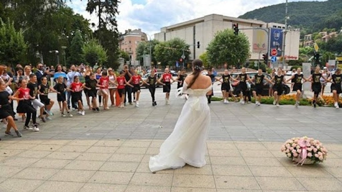 Snimak sa venčanja iz Užica o kom bruji Srbija: Vesna ovaj dan neće zaboraviti - Blic