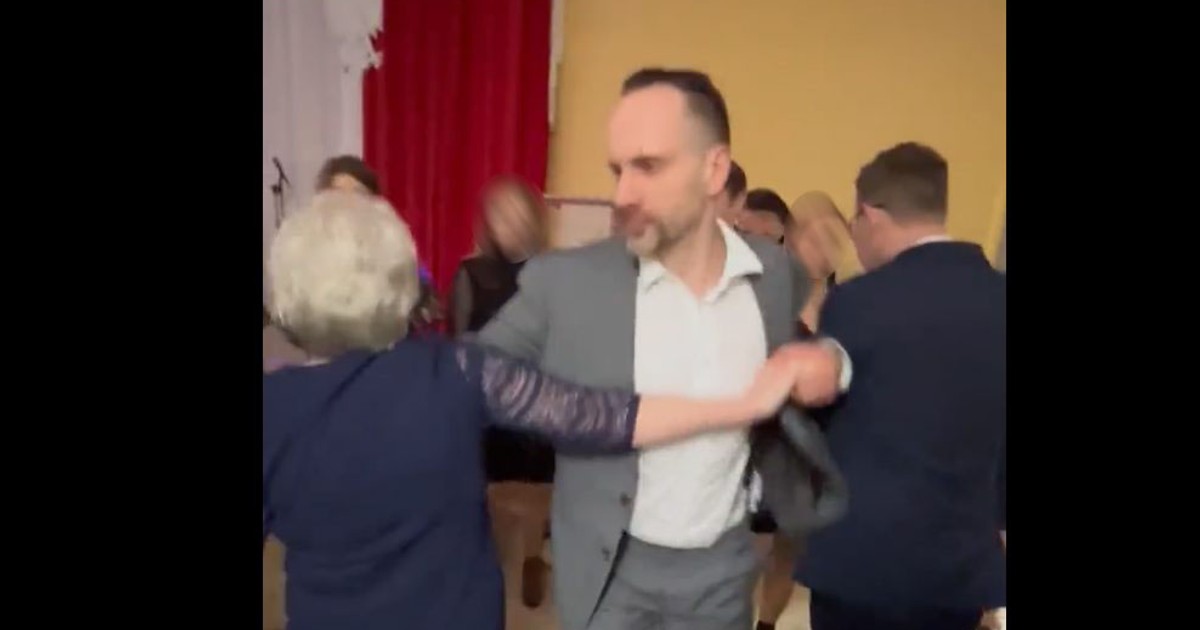 Janusz Kowalski i Marcin Romanowski na potańcówce. Na Janusz Kowalski i Marcin Romanowski na potańcówce. Na