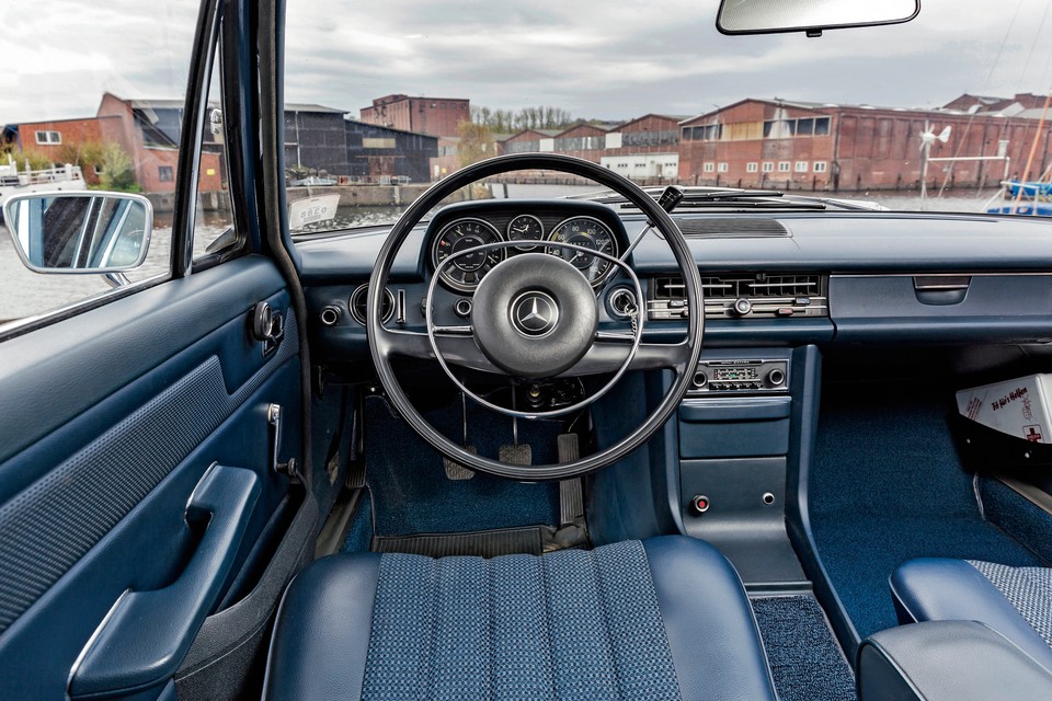 Mercedes-Benz W115 - Mercedes dla ludu