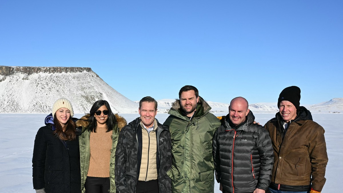 Majk Volc bi mogao platiti cenu za propust i aferu Signal, Donald Tramp ...