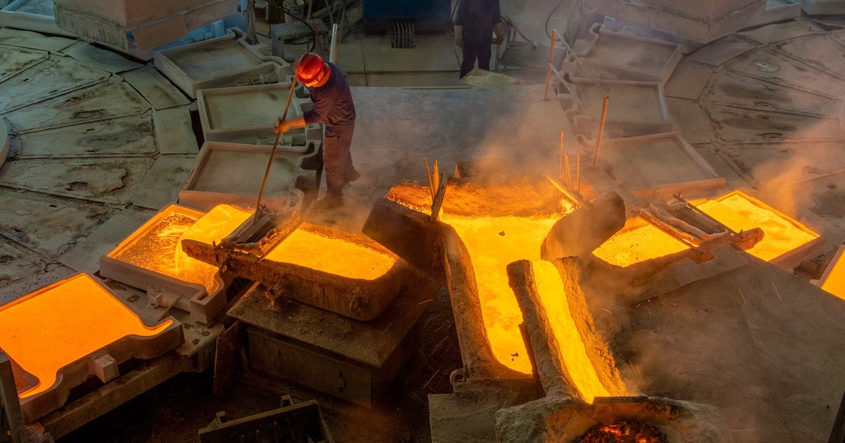 South African gold miner strikes $1.08 billion deal to take over ...