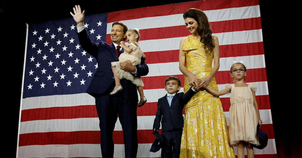Kim jest Ron DeSantis, który walczy z Trumpem o nominację prezydencką ...