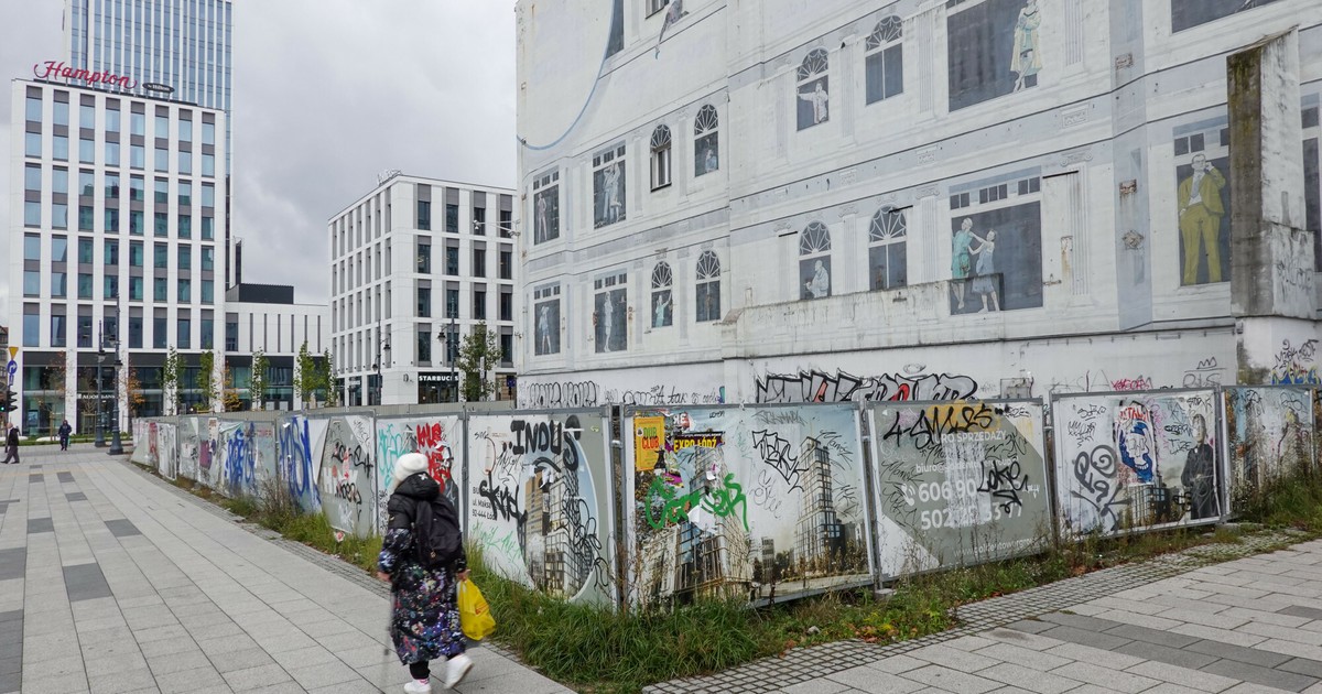 Jest nowy właściciel słynnej działki w Łodzi. W tle budowa Golden Tower