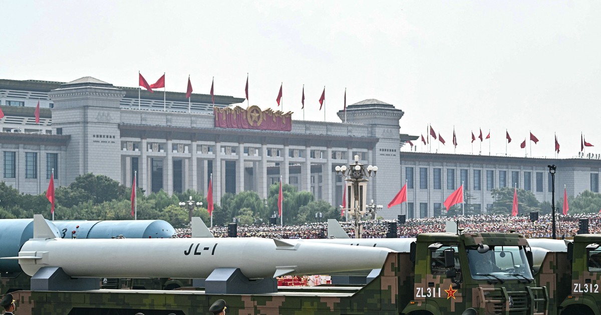 China just showed the world its full nuclear triad for the first time ...