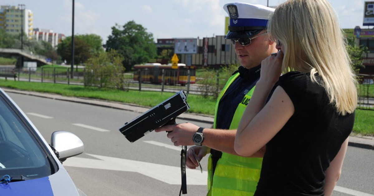Jak policjant powinien zwracać się do kierowców - KGP nie zaleca ... Jak policjant powinien zwracać się do kierowców - KGP nie zaleca ...