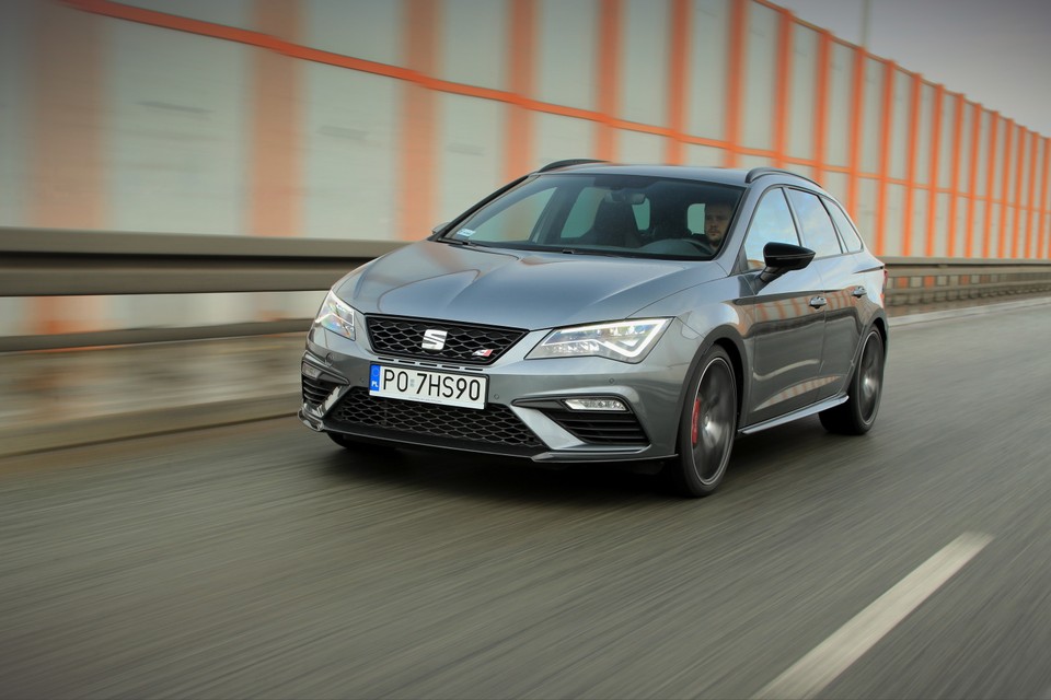 Seat Leon ST Cupra 370 Carbon – sportowe kombi po tuningu | TEST