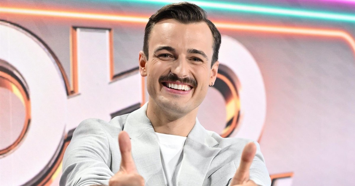 Błażej Stencel dostał pracę dzięki rodzicom. Prowadzi "Koło fortuny"