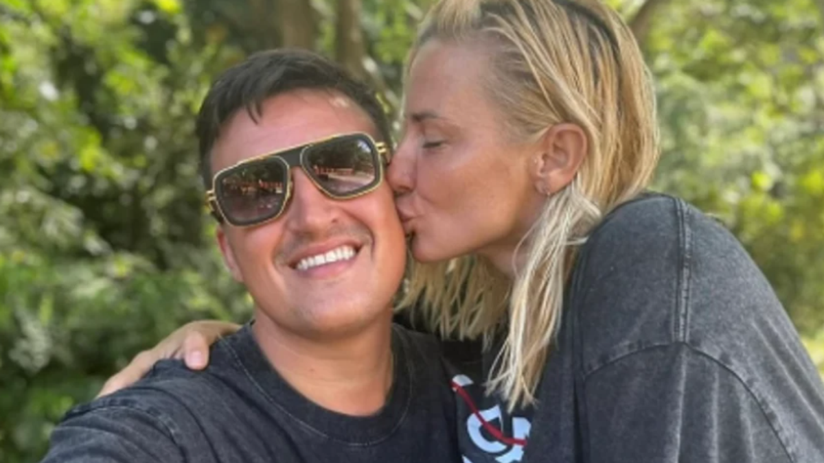 Milica Dabović progovorila o svadbi sa kumom Darka Lazića: "Rodila bih mu dete" - Blic