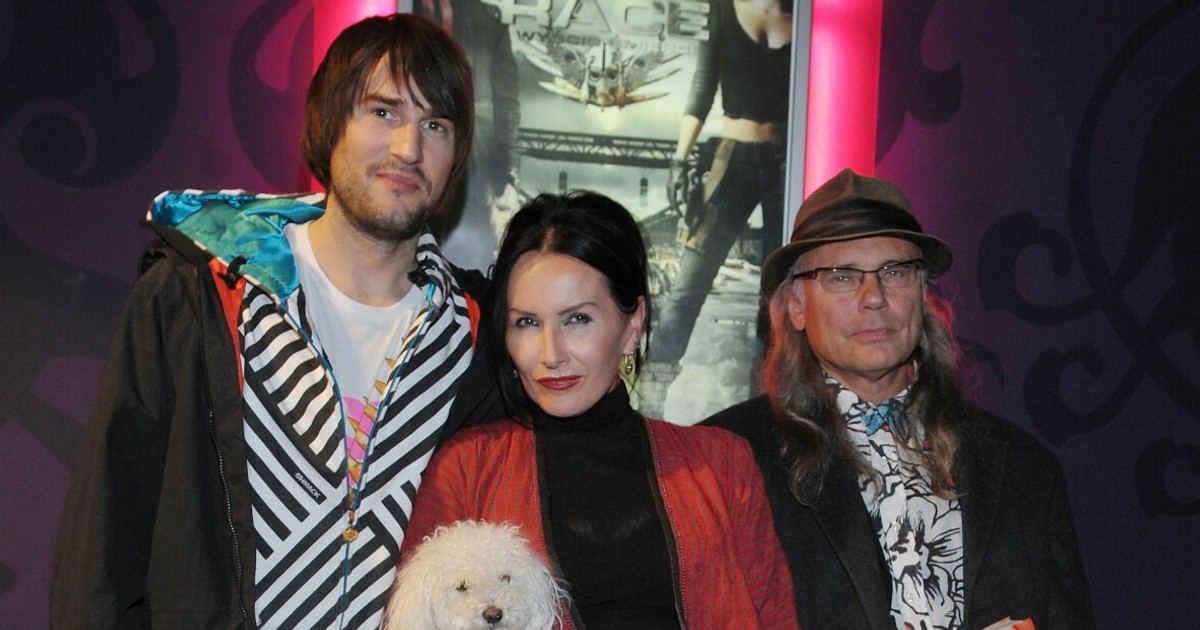 Synowie Kory nie poszli w jej muzyczne ślady. Czym się zajmują ...