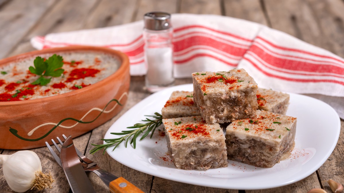 Najbolji recept za pihtije: Ovako ih kuvaju u Banatu, bistre su i uvek ...