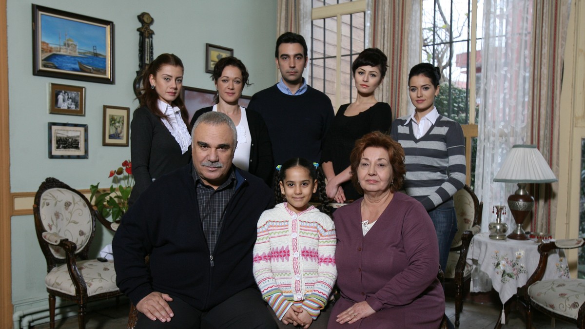 Turska drama koja je osvojila svet stiže na Blic TV: Serija "Kad lišće ...