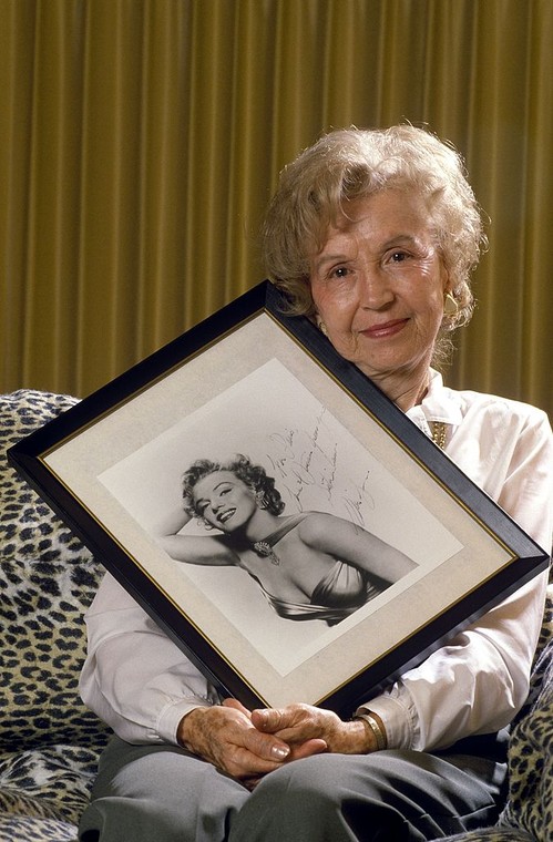 Siostra Marilyn Monroe ma 100 lat. Jak wygląda? Czym się zajmuje ...