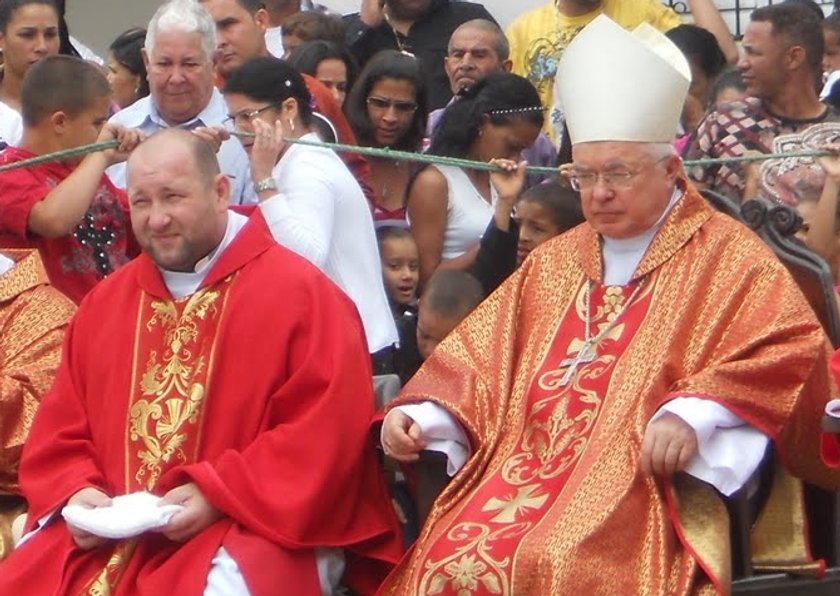 Polski ksiądz Wojciech Gil oskarżony na Dominikanie Polski ksiądz Wojciech Gil oskarżony na Dominikanie
