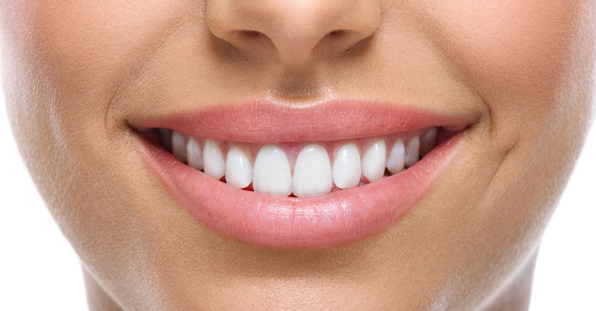 Korona – licówka – most: podobieństwa i różnice