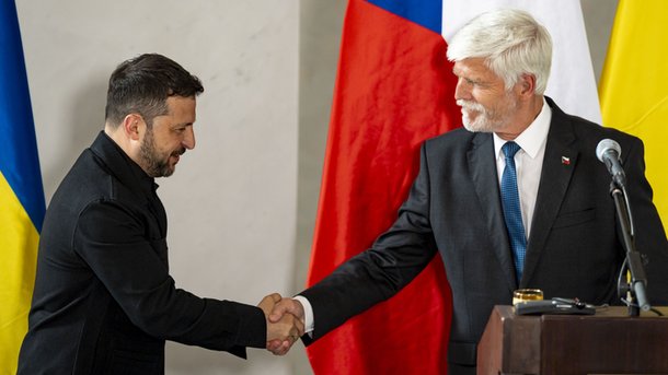 Czechy sprawdzą zarzuty Zełenskiego. Dostawy maszyn precyzyjnych do Rosji