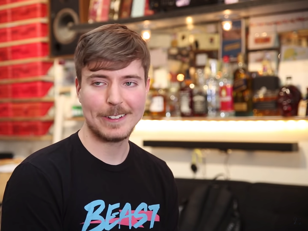 Mr Beast, 22-letni Youtuber, rozdaje miliony dolarów